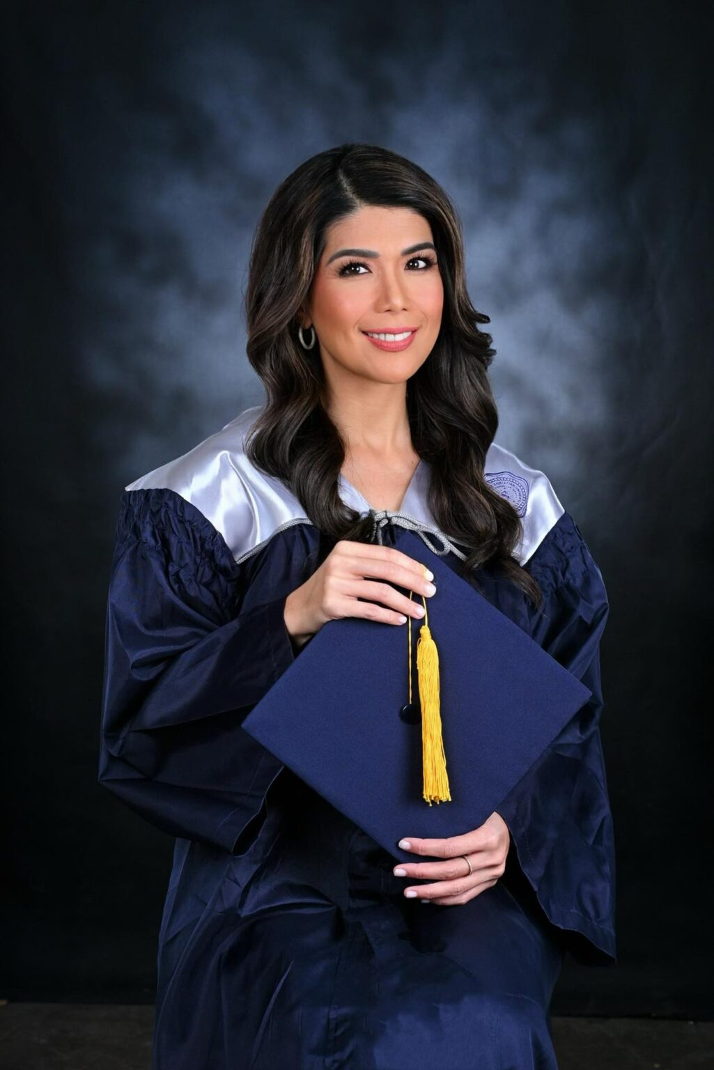 Singer Geneva Cruz Earns University Degree After 33-Year Journey ...